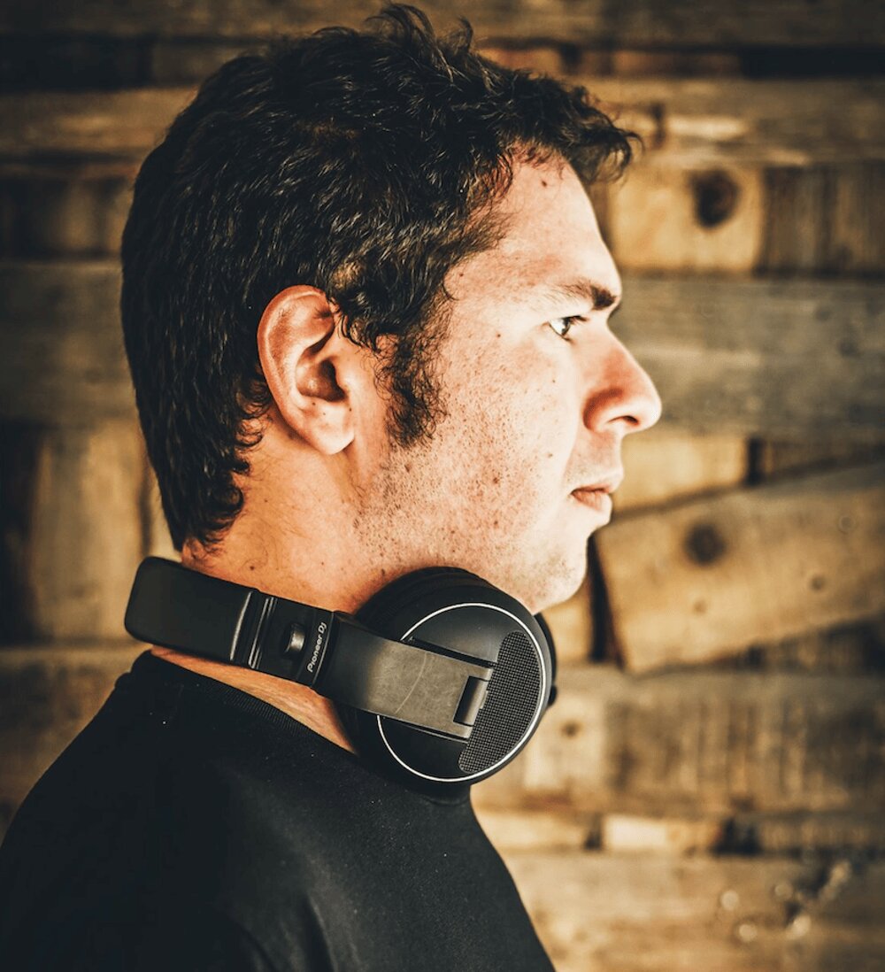 New Talent Show #4 –JOHNNY Q